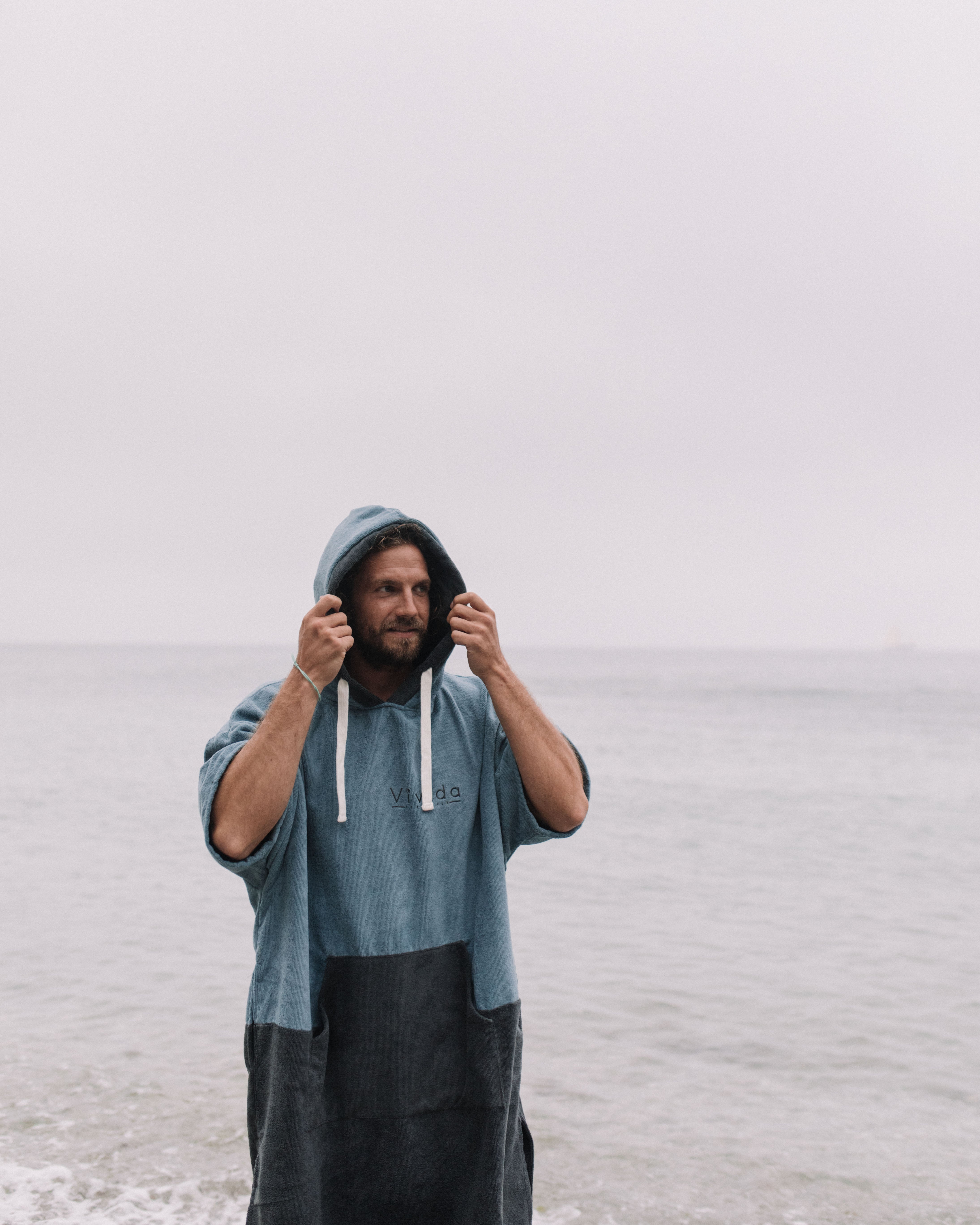 Shop Men's Surf Poncho Towels Online – Vivida Lifestyle