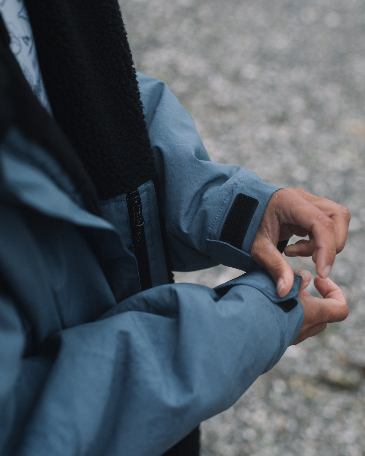 Sherpa Lined Changing Robe - Mineral Blue – Vivida Lifestyle